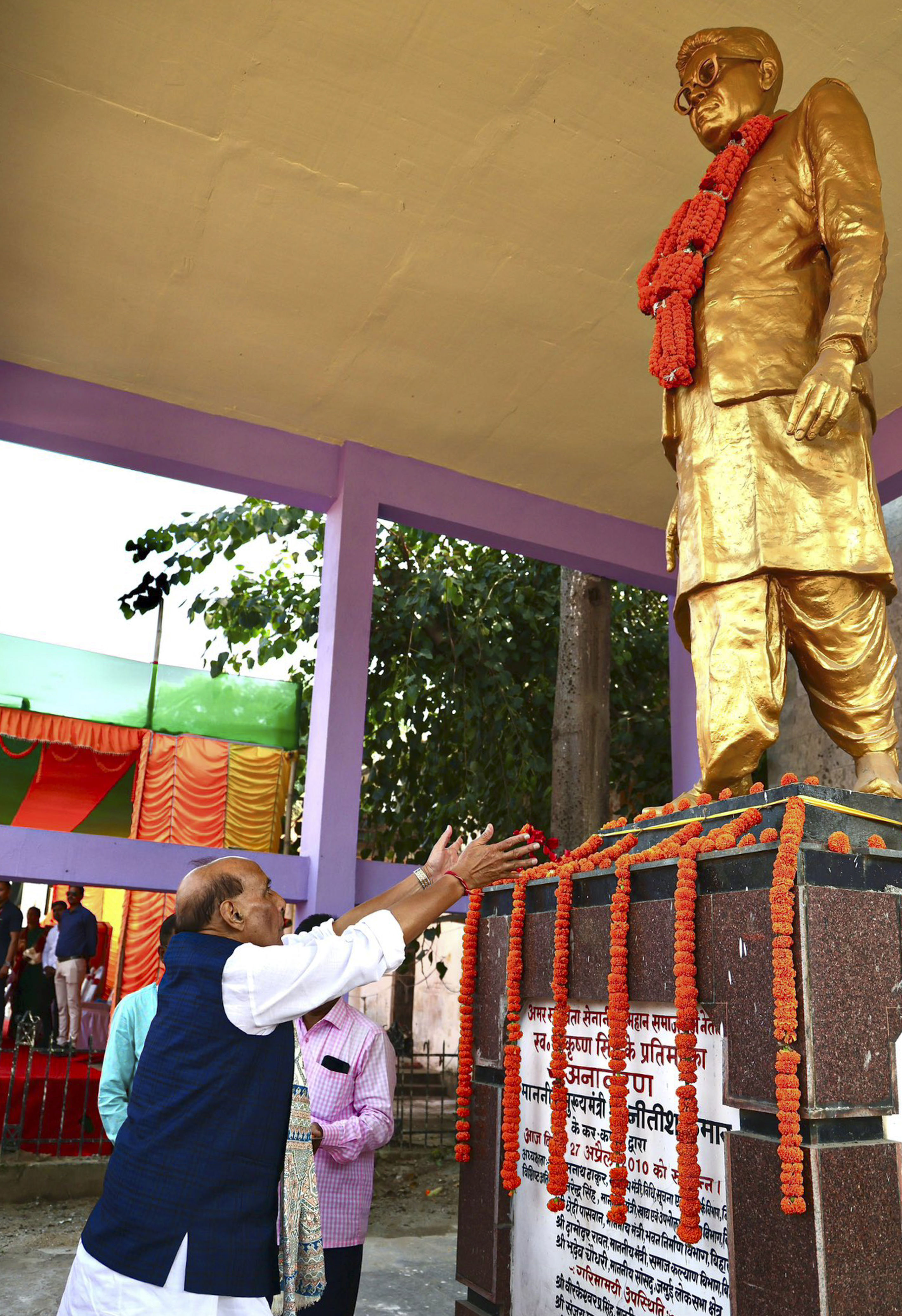 A day ahead of first phase of Bihar polls, campaign continues for last leg