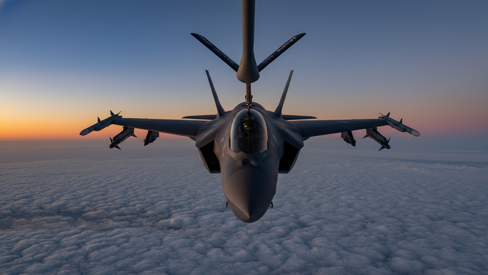 US Air Force Air Refueling of Multiple F-16 Fighter Chats