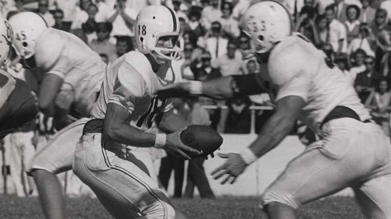 A Historical Glance at Some of Oklahoma vs. Alabama Football Showdowns