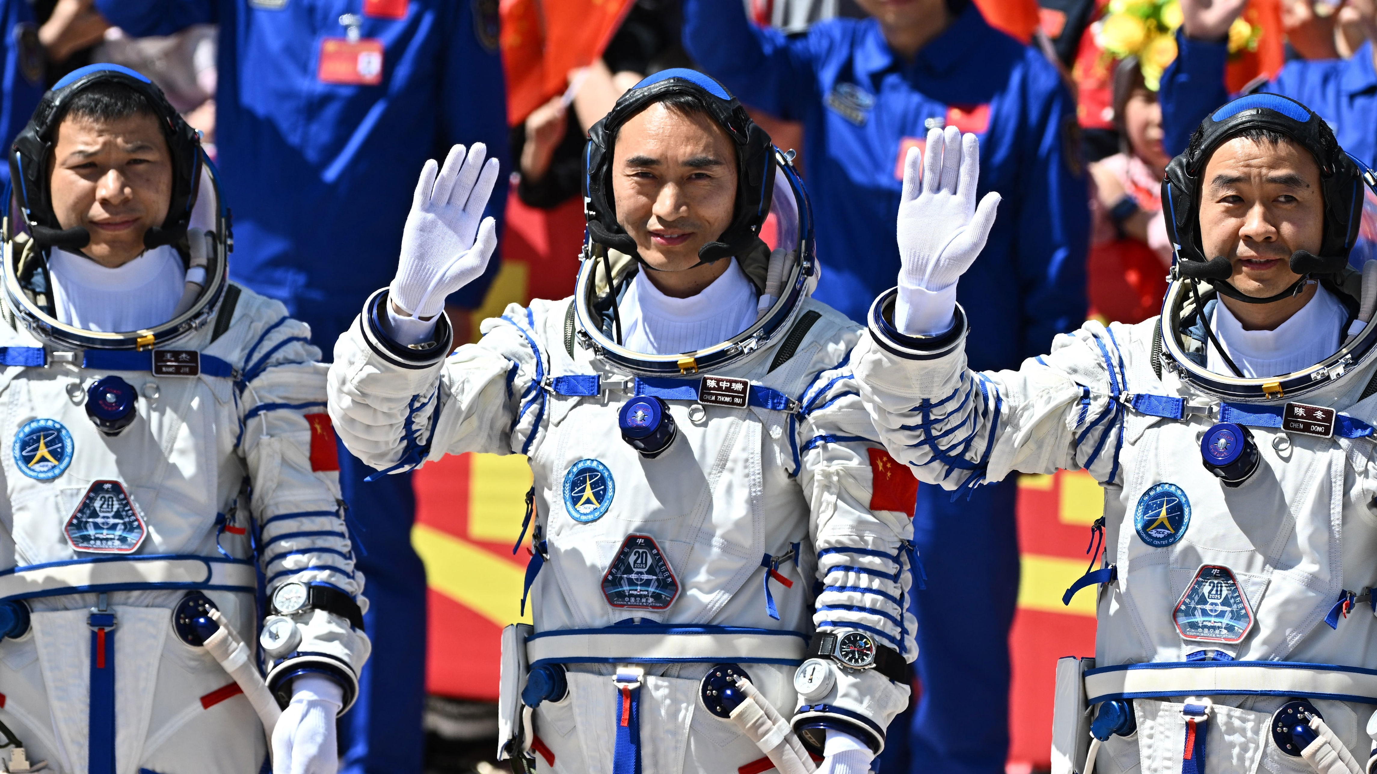 Astronauts to Stay in Orbit Over Fears Spaceship Is Damaged