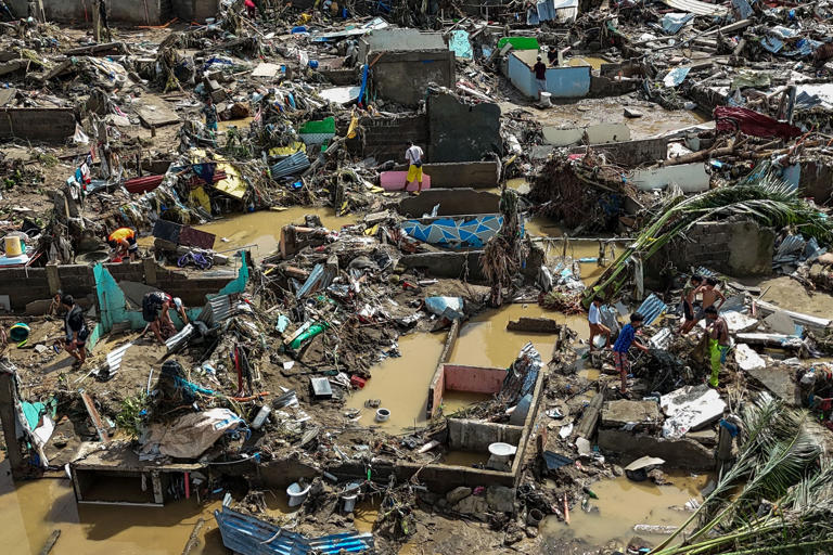 Death toll due to 'Tino' tops 100 as Philippines digs out after typhoon