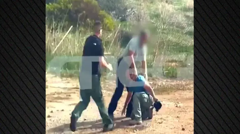 «Φέρε εδώ, δώσε μου την κάμερα, τι τραβάς ρε», επίθεση σε τηλεοπτικό ...