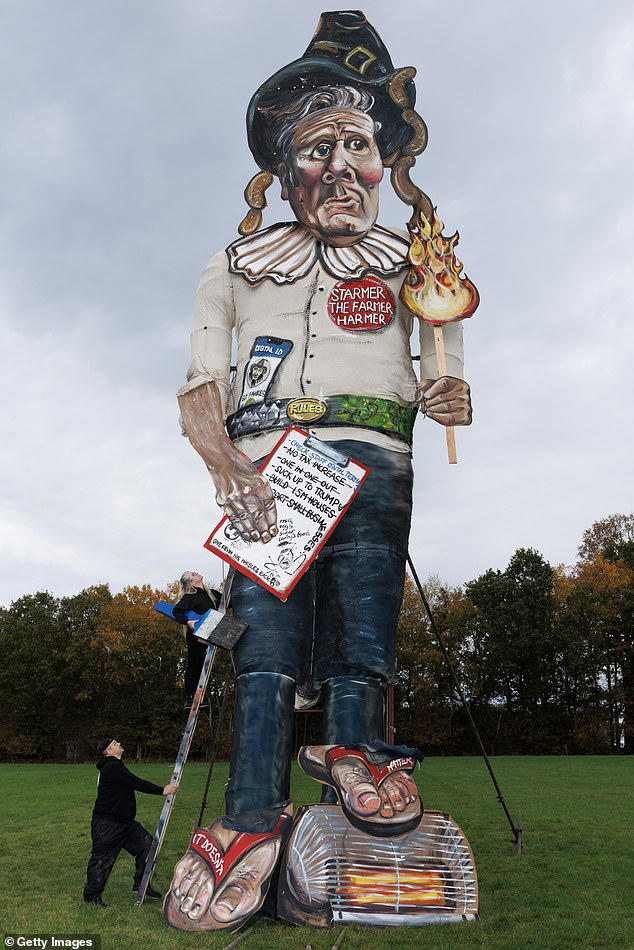 Keir Starmer unveiled as latest giant effigy for Kent town's Bonfire ...