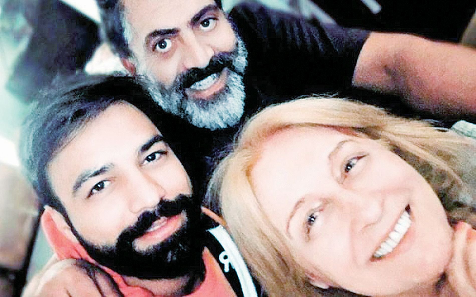 Η «Γη της ελιάς» φεύγει, οι «Μπλε ώρες» έρχονται