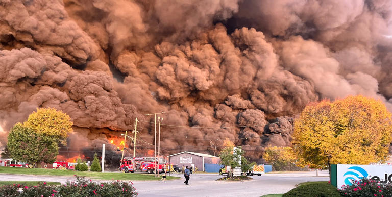 Mayor: 12 dead, 9 missing in UPS plane crash; NTSB says engine ...