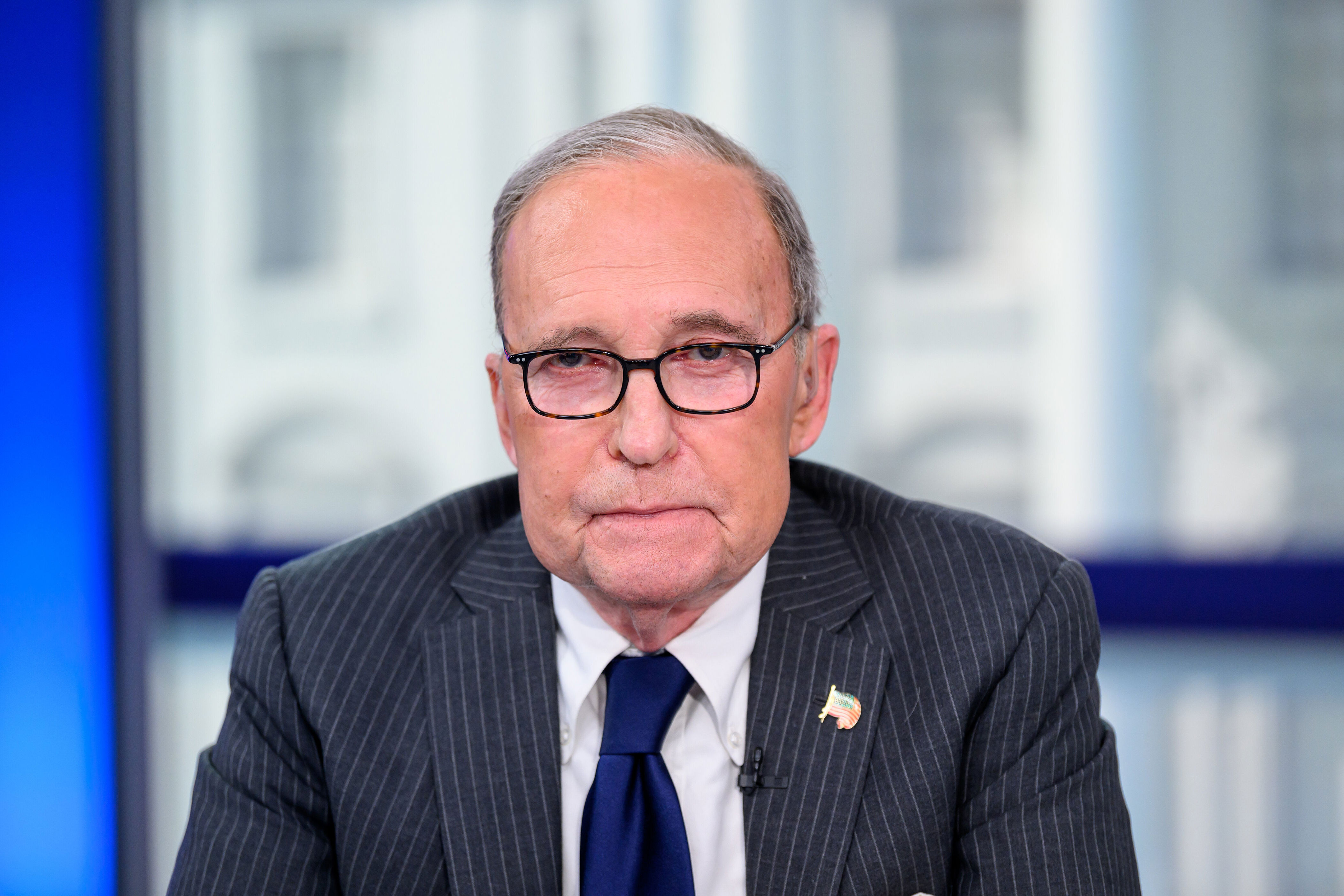 Fox Host Has Confused On-Air Reaction To Bad Trump Polls: 'I'm Not Sure ...