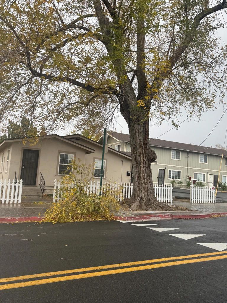 Chain controls lifted on I-80 over Donner, in place on Mount Rose Highway
