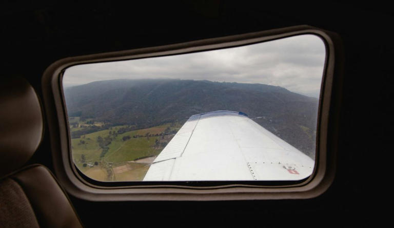 Why Pilots Always Ask You to Raise Window Shades During Takeoff and Landing