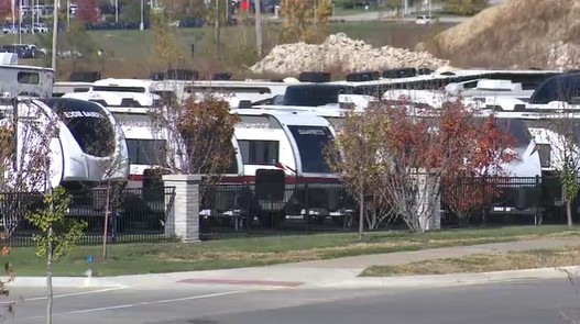 11 campers destroyed in fire, explosion at Camping World in Kansas City ...