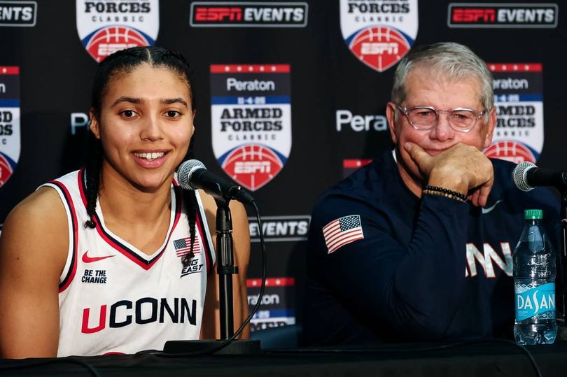 Geno Auriemma makes feelings clear to Azzi Fudd as UConn star has ...