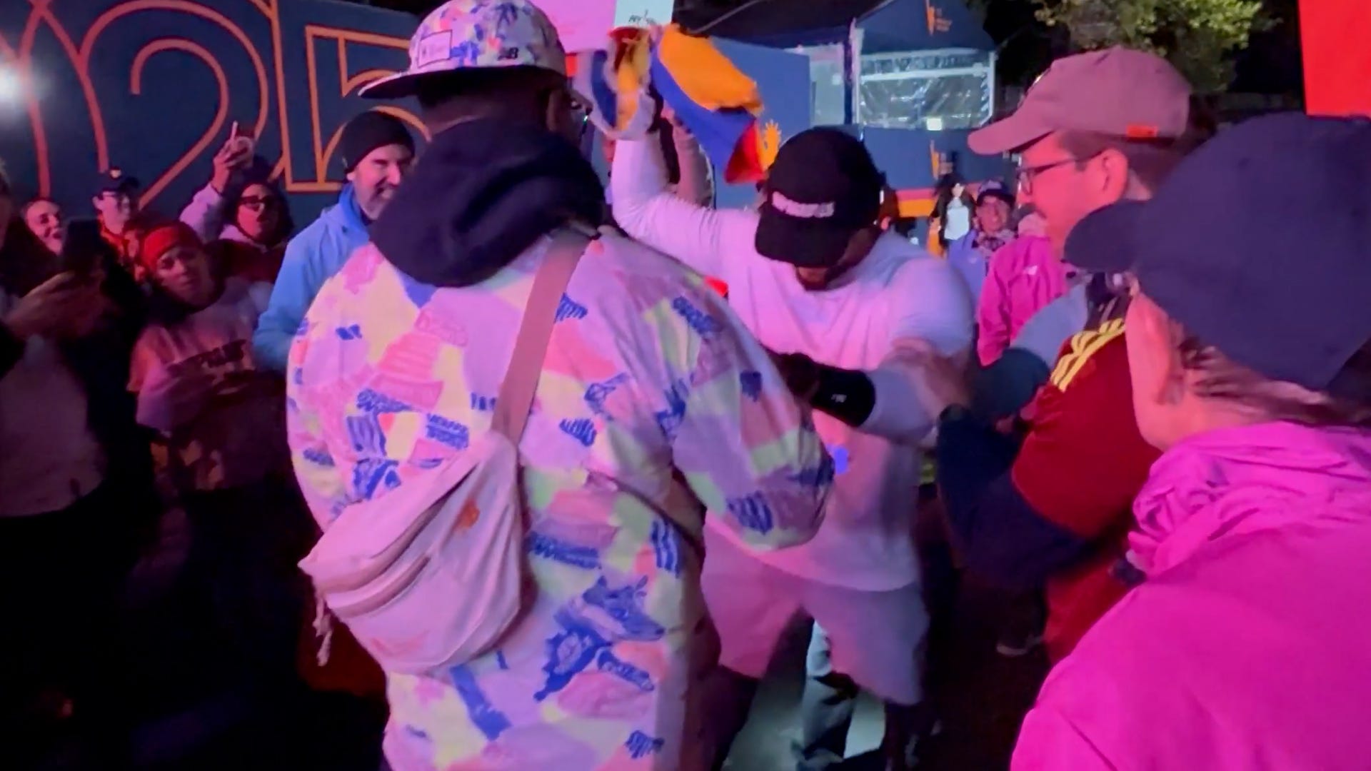 Runner from Venezuela goes viral after finishing NYC Marathon on 2 ...