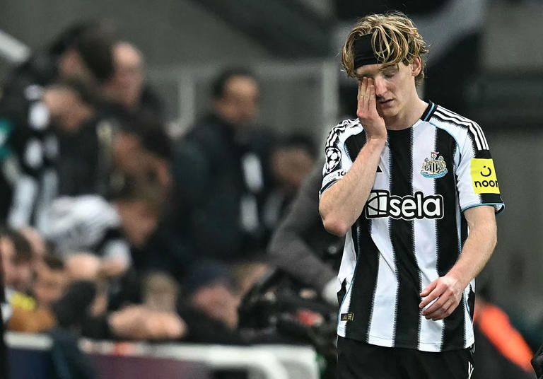 Newcastle United issue immediate Anthony Gordon injury update after ...