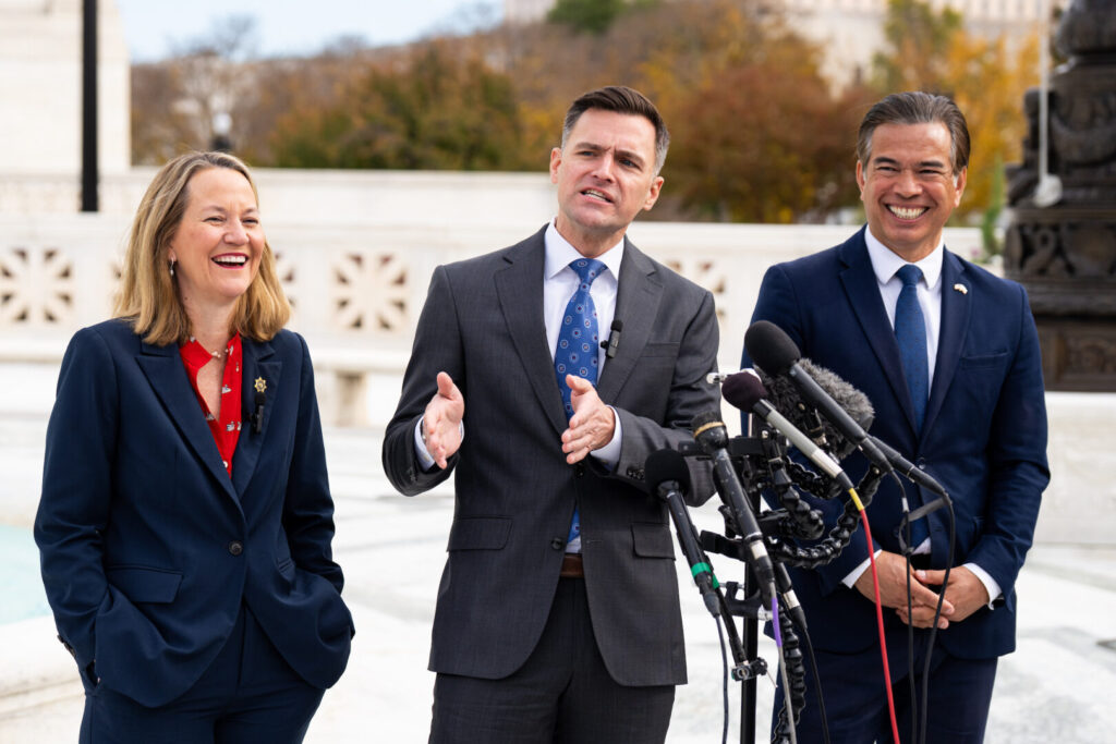 Supreme Court sounds skeptical of broad Trump tariff powers