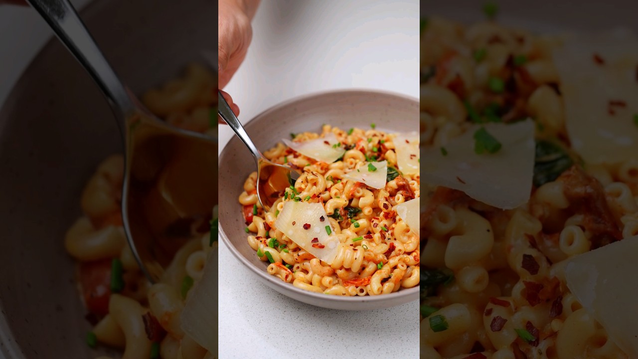 One-pot tomato & garlic macaroni
