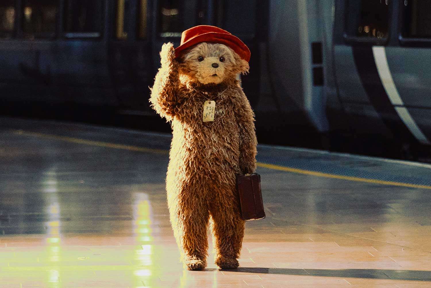 Life-Size Paddington Bear Stuns U.K. Audiences as Musical Adaptation ...