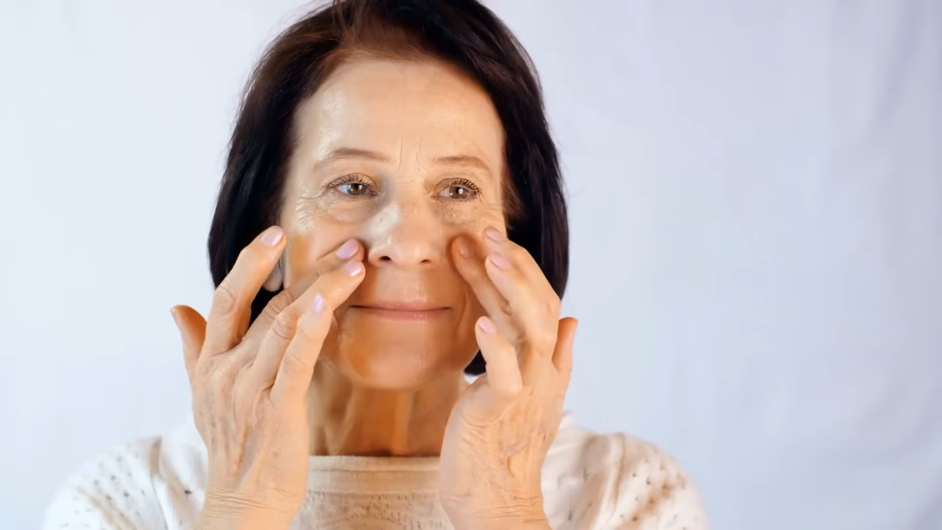 Plastic Surgeon Reveals the Ideal Menopause Skincare Routine