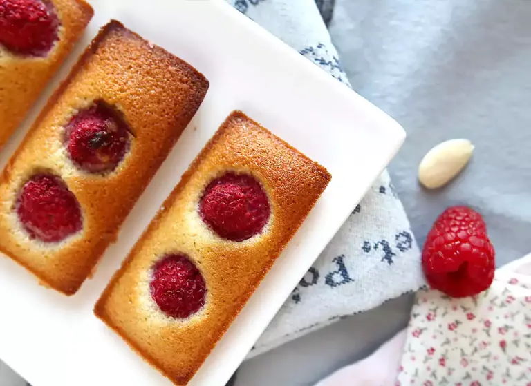 Raspberry financiers: a detailed and easy recipe