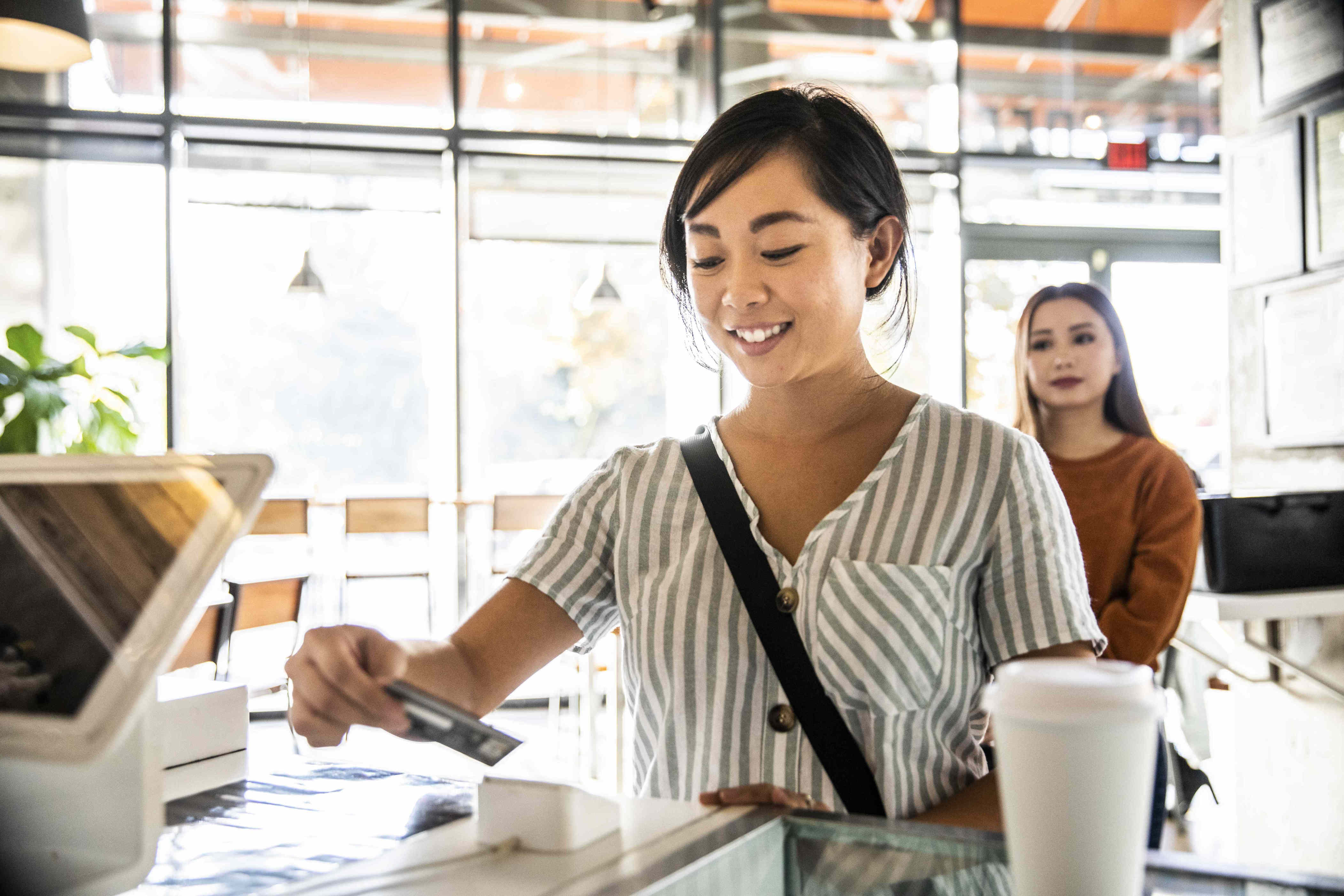 How To Get the Most Cash Back From Your Rewards Card