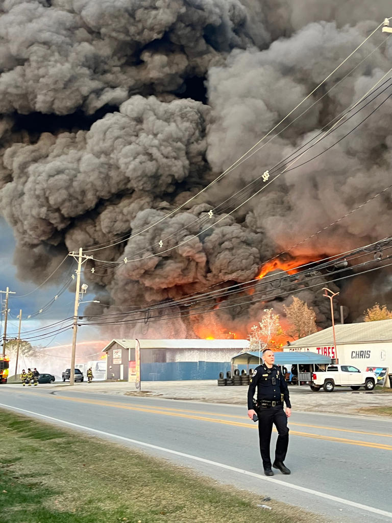 Governor: 12 dead, 9 missing in UPS plane crash; NTSB says engine ...