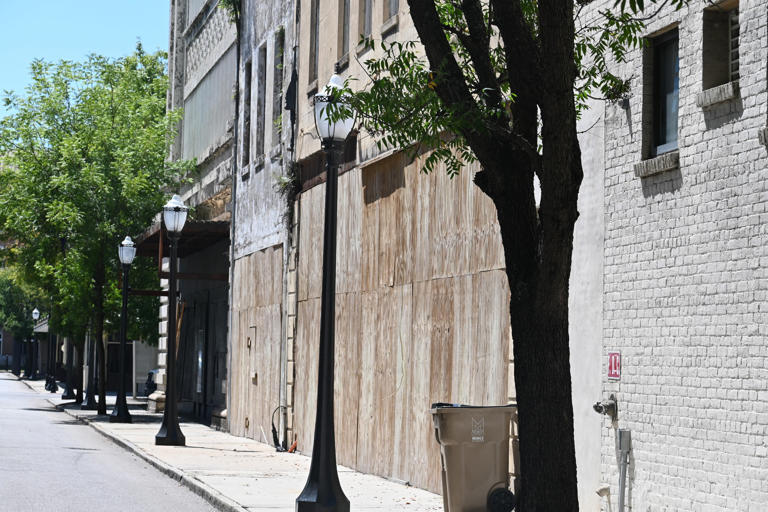 ‘What’s the priority?’: Debate deepens over Mobile’s vacant property ...