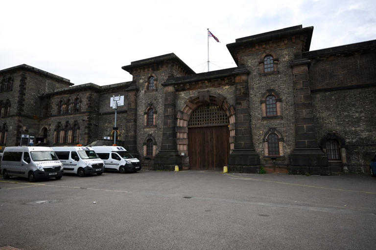 Second prisoner freed in error from Wandsworth prison as police hunt ...