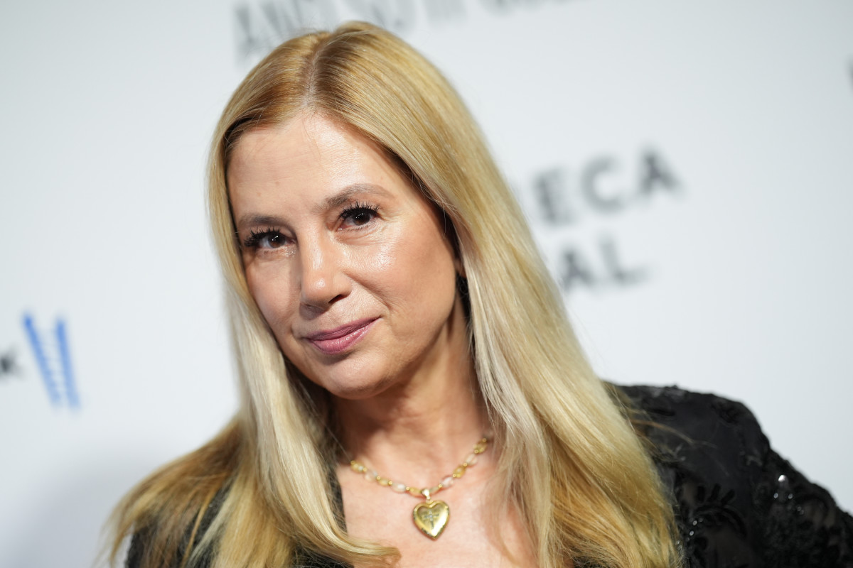 Oscar Winner Mira Sorvino’s College Student Daughter Is a Dead Ringer ...