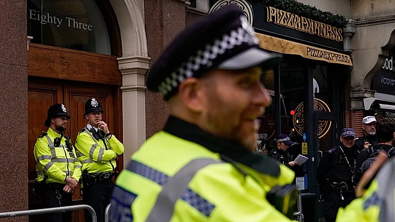 UK police hunt for two more wrongly released prisoners days after new ...