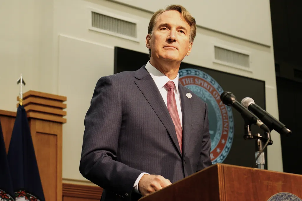Virginia to crack down on youth social media and classroom cellphone ...
