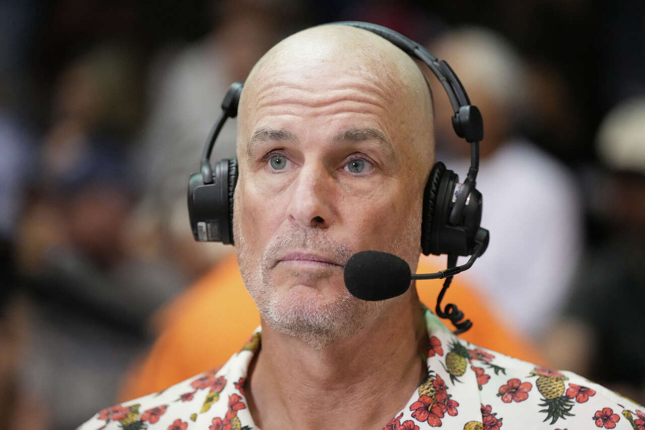 ESPN's Jay Bilas places 'legit' UConn near top of college basketball ...