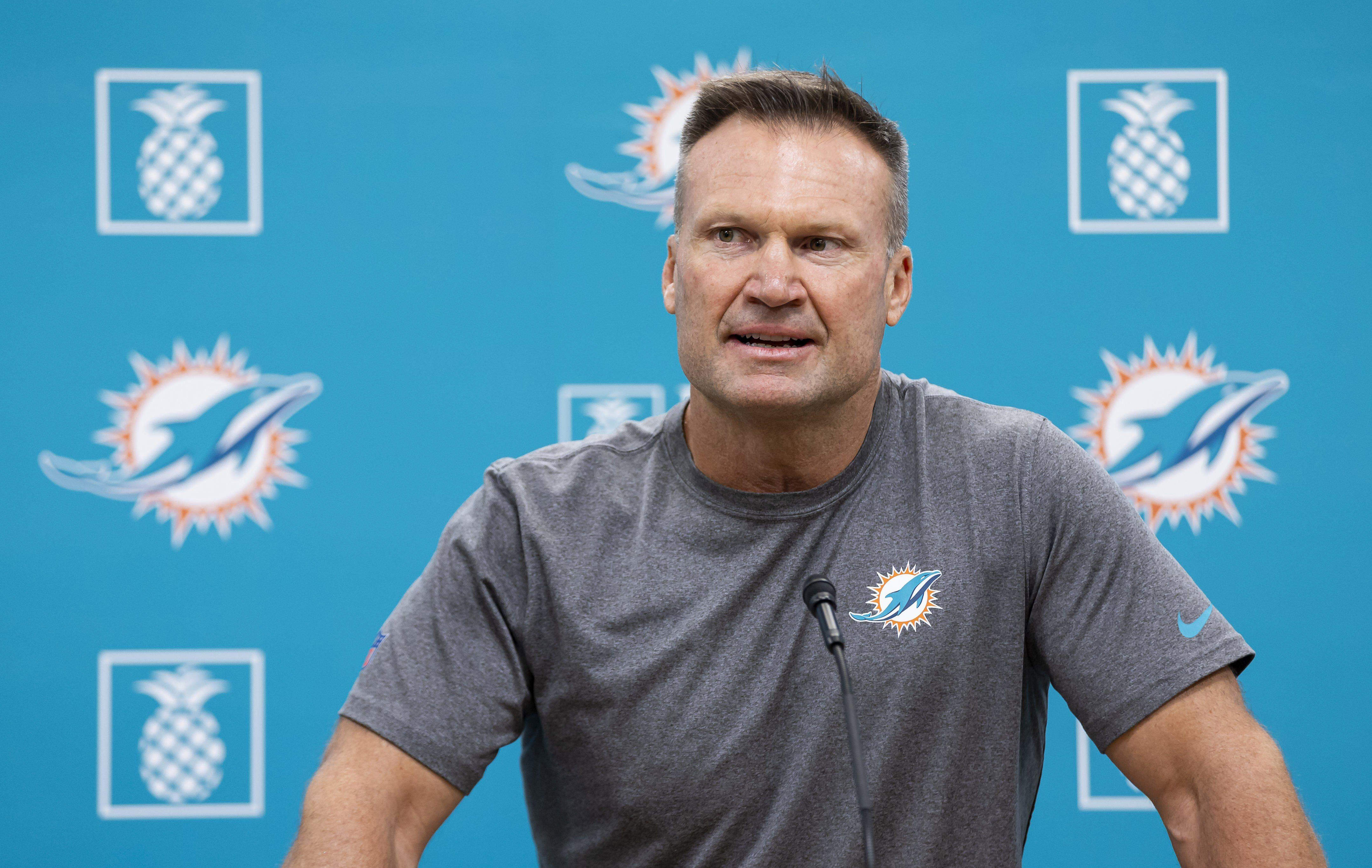 Kelly: Dolphins need to turn football side over to a former legend ...