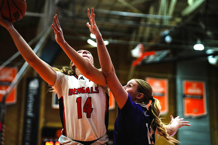 ISU men’s, women’s basketball open seasons with wins; other Bengal tidbits