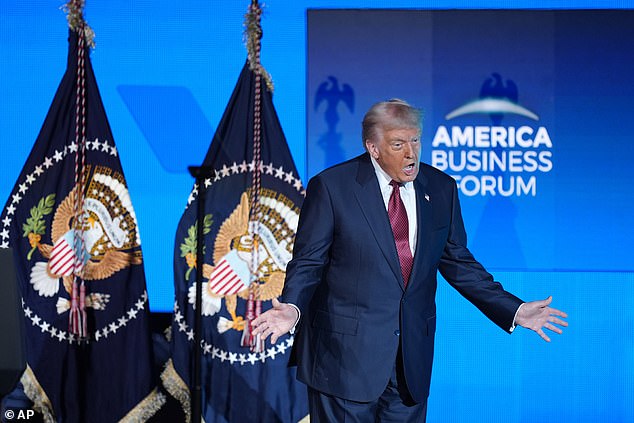 Trump browbeats Republicans ... but avoids uttering 'communist' Mamdani ...
