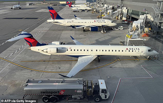 Mayhem as 17 airports to grind to a halt for hours after shutdown ...