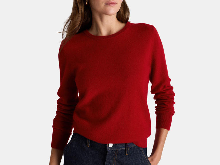 What to Wear on a Long-Haul Flight