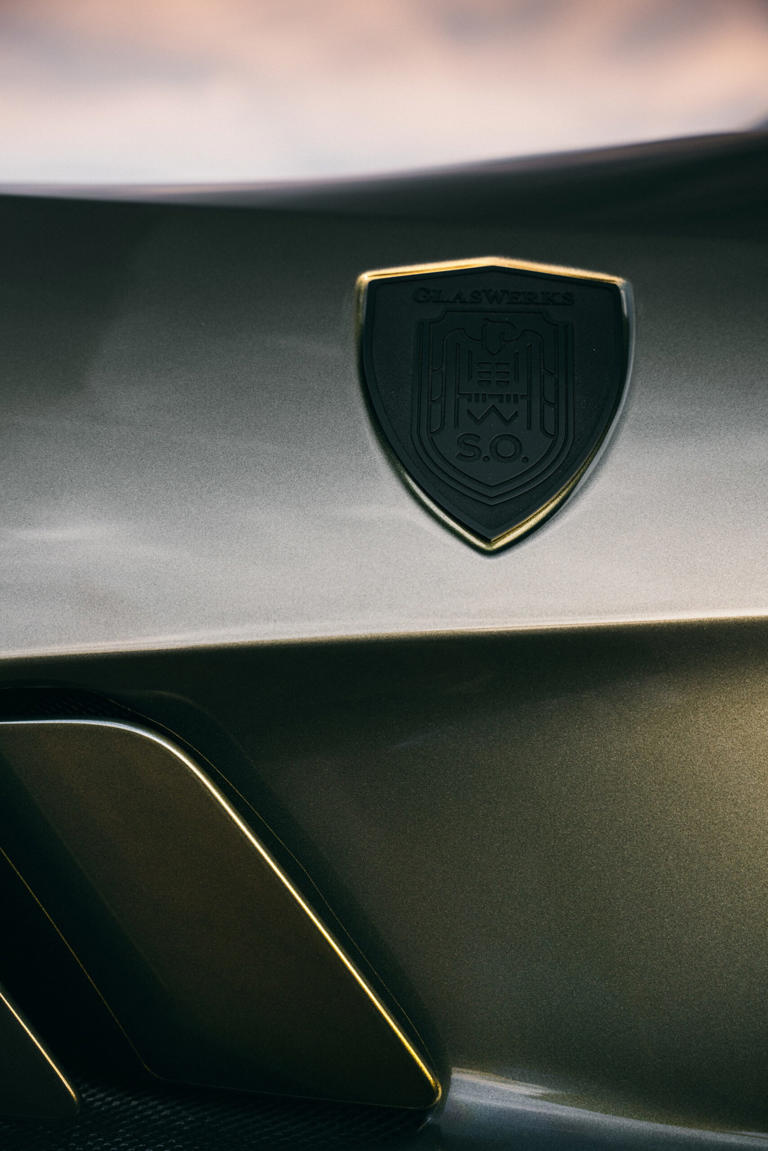 ‘World’s First Luxury V12 Italian Off-Roader’ Pretends The Lambo Rambo ...