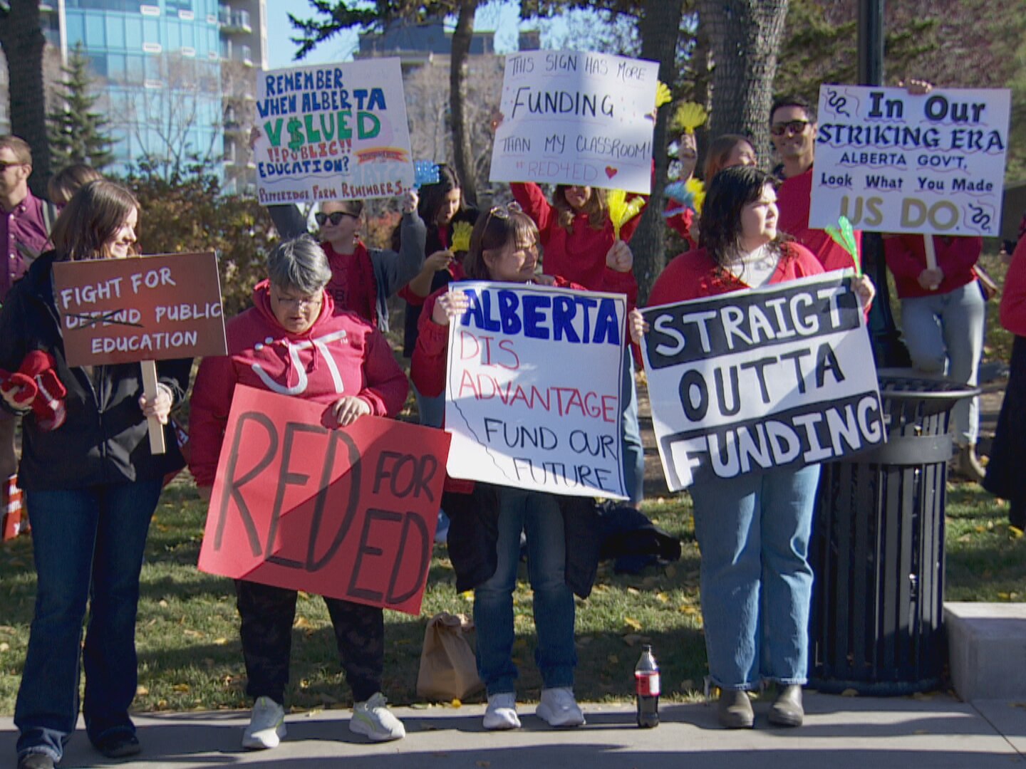 L’Alberta a-t-elle vraiment le financement par élève le plus bas au pays?