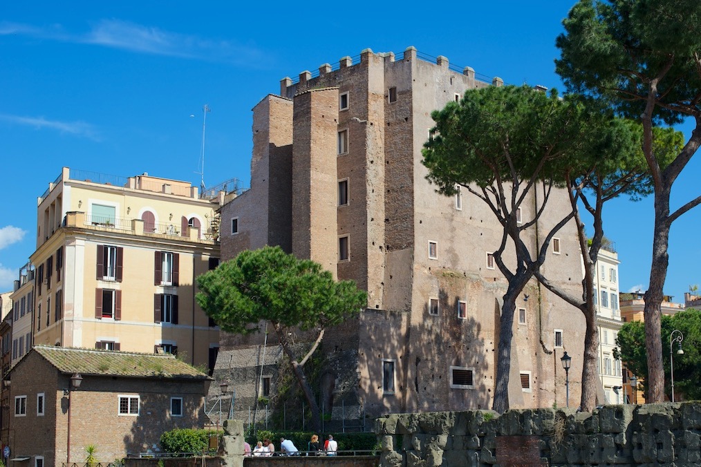 800-Year-Old Tower Partially Collapses Near Rome’s Colosseum, Killing a ...