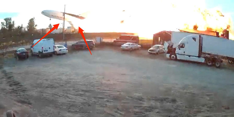 Photo shows UPS cargo plane at moment of fiery crash; left engine ...