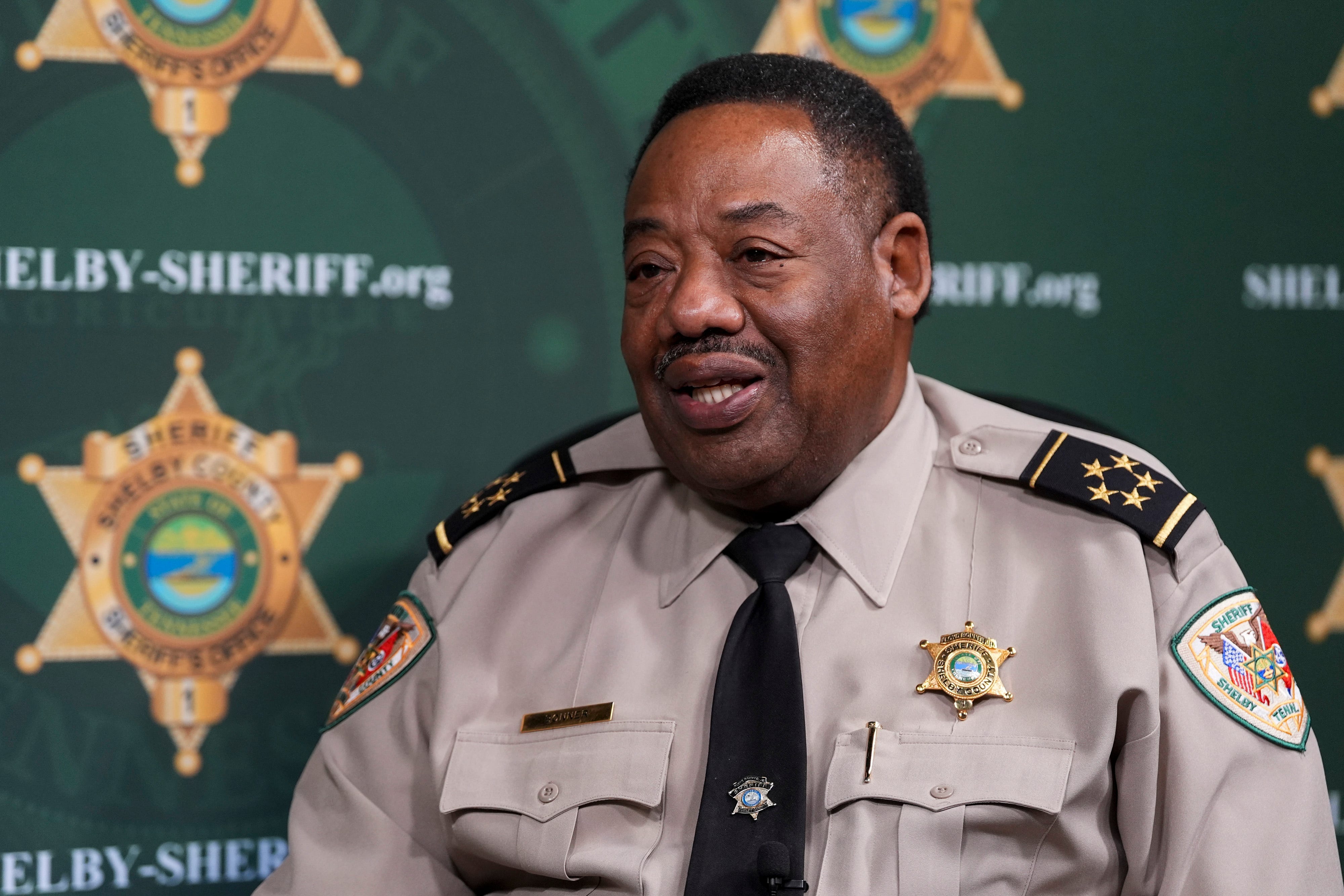 Shelby County sheriff signs agreement with ICE to hold jailed ...