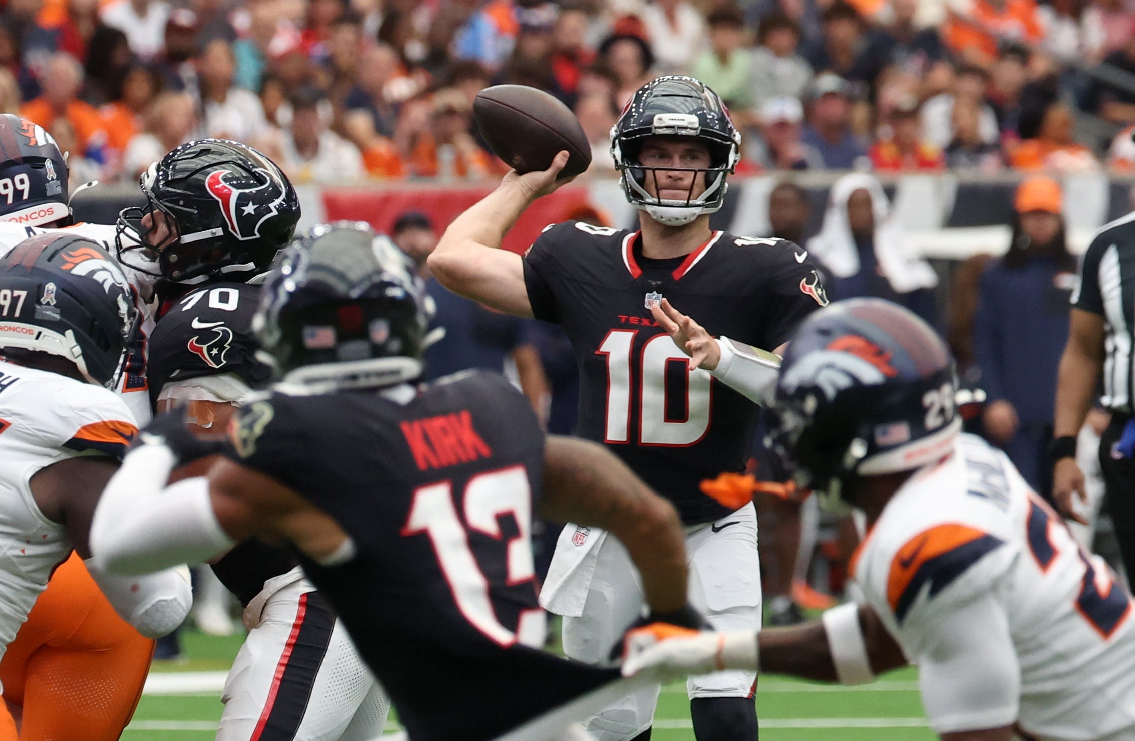 Texans vs. Steelers: Two players don't travel with team to Pittsburgh