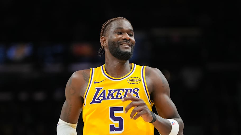 There’s only 1 way Lakers fans should feel about Deandre Ayton after 6 ...