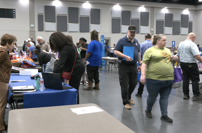 Job fair in Longview connects veterans with potential employers