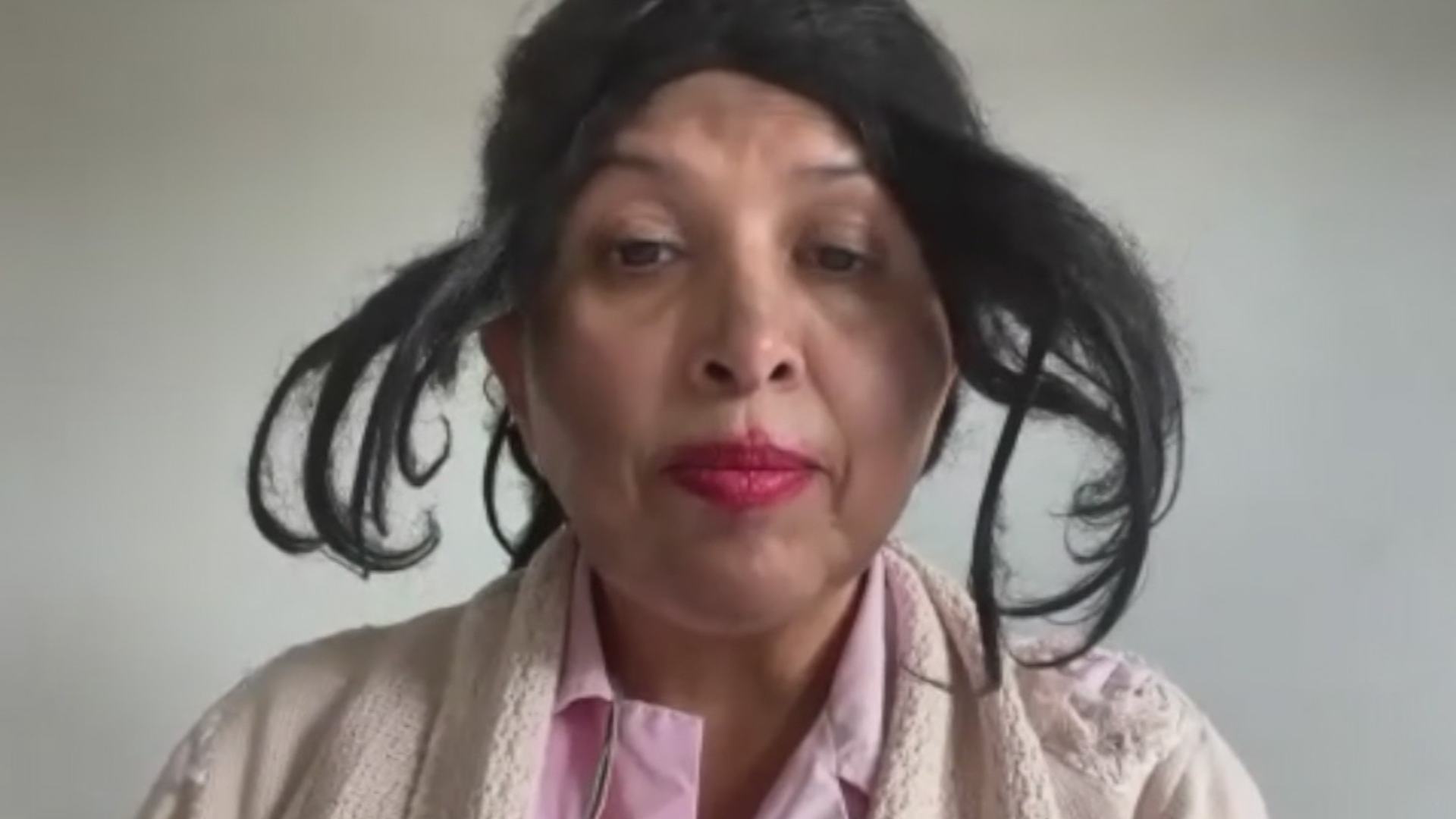 Comediante 'La Chupitos' denuncia que la amenazaron con llamar a ICE