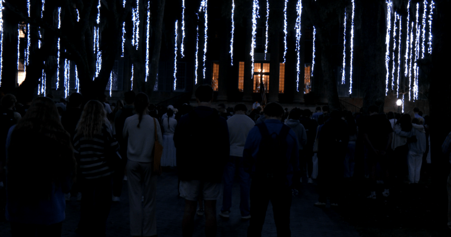 Fraternity organizes prayer vigil in Cistern Yard for missing College ...