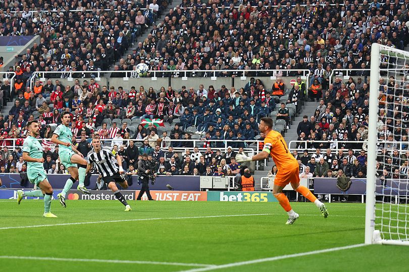 Alan Shearer's Newcastle United hand gesture adds to brilliant ...