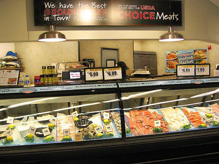 Arizona’s Best Grocery Stores For Desert-Fresh Meats And Perfectly Chilled Seafood