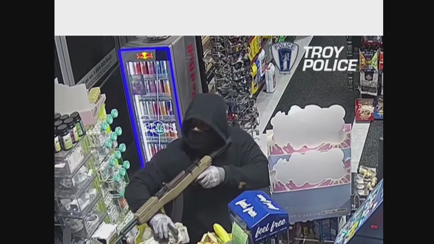 Troy for suspect accused of robbing gas station
