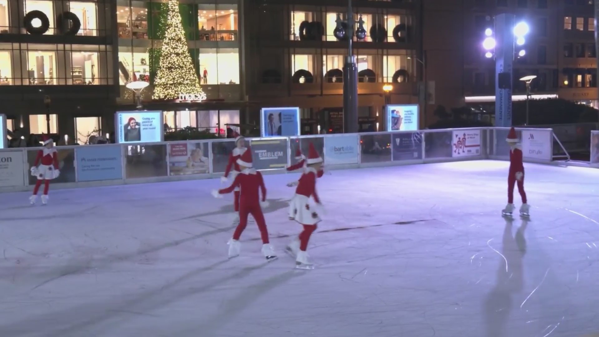 SF Union Square holiday ice rink opens