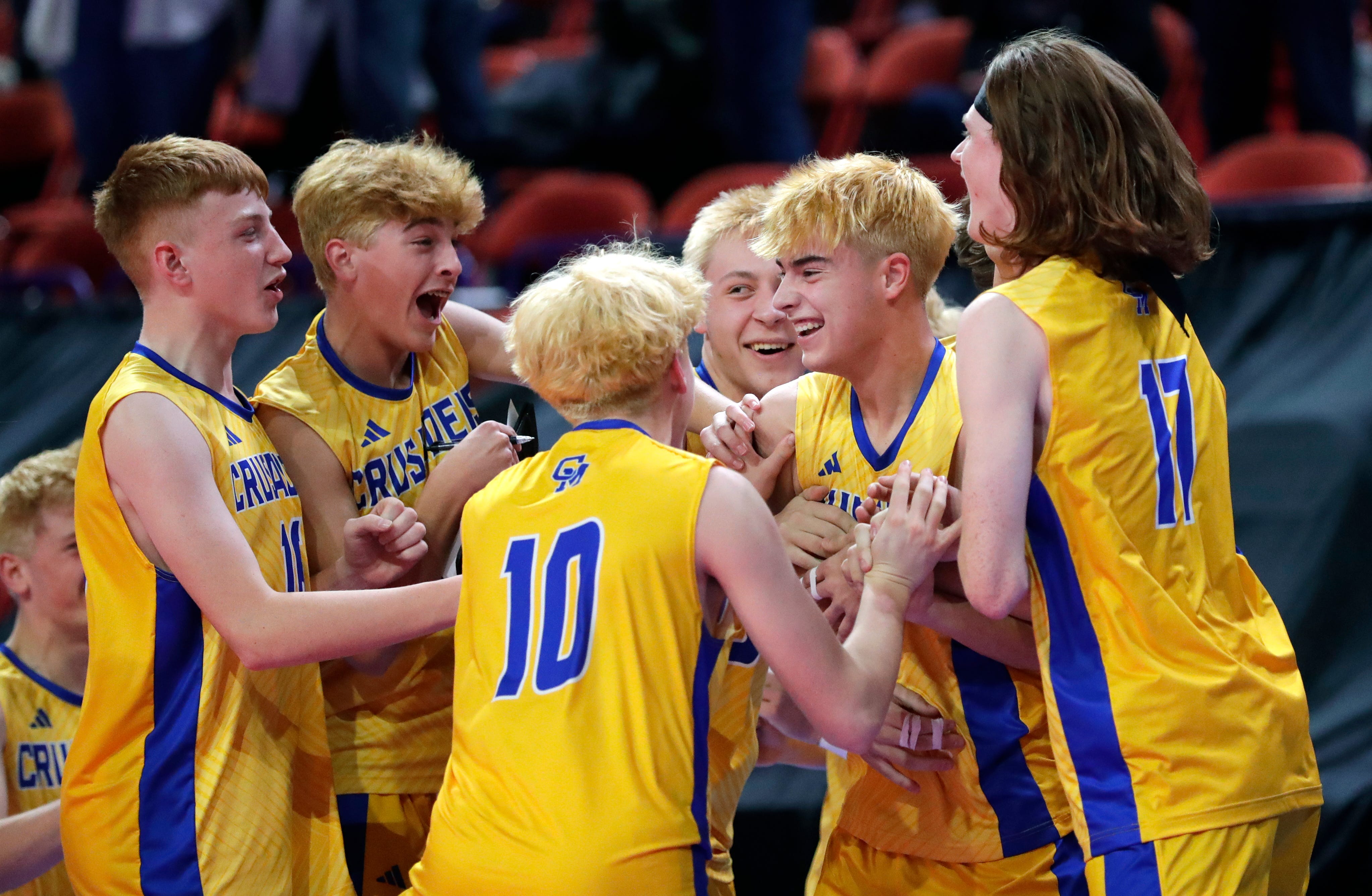 Replay: Updates from Wisconsin boys volleyball state tournament ...
