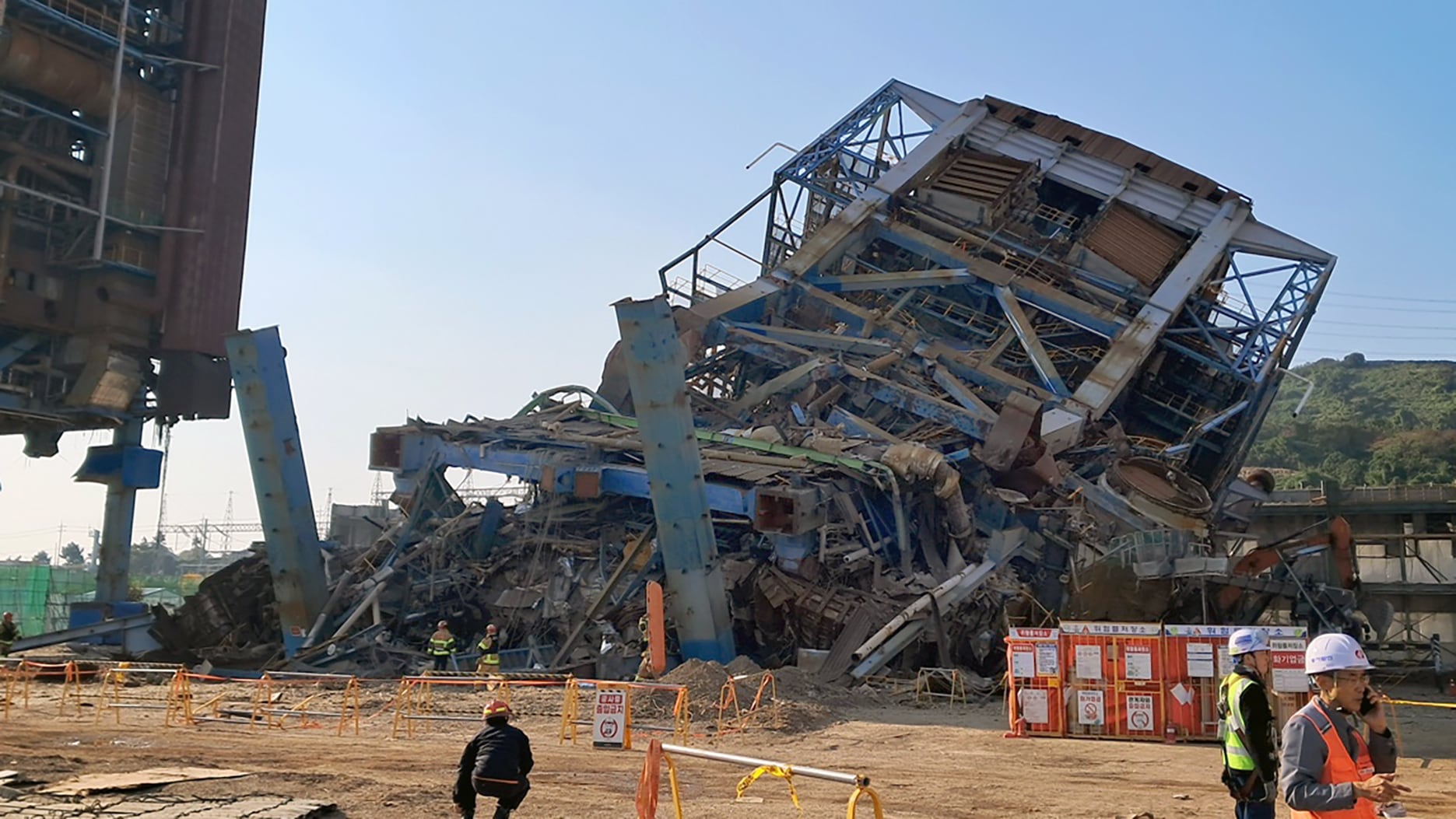 Prime Minister Kim Directs Urgent Rescue in Ulsan Power Plant Collapse